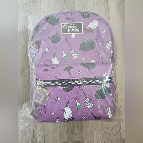 Bioworld | Bags | Bioworld Disney Hocus Pocus Mini Bag Backpack ...